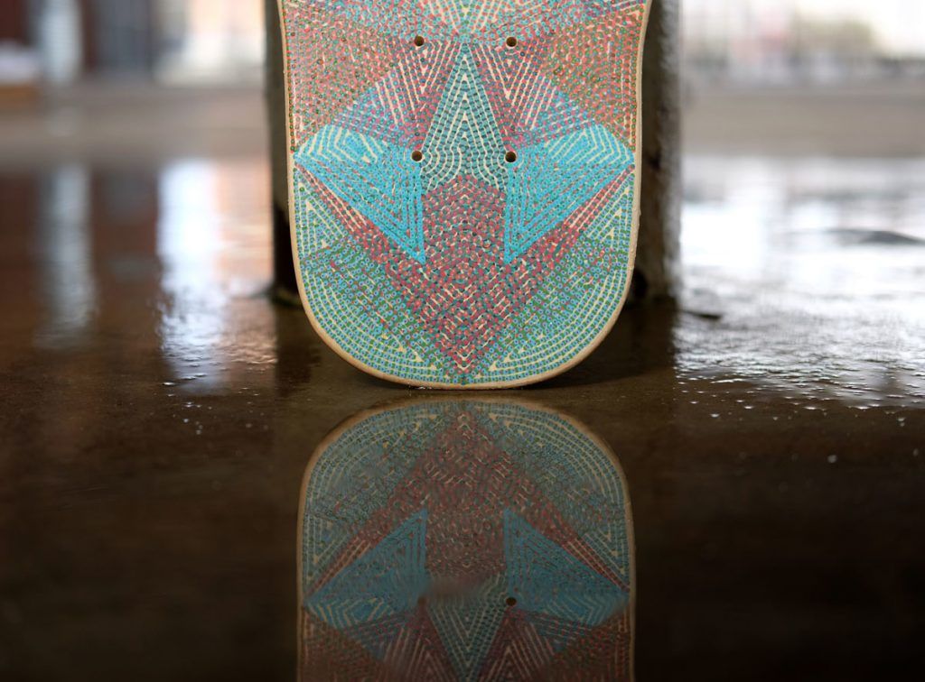 Geodots par Zoola Moofo - The Daily Board